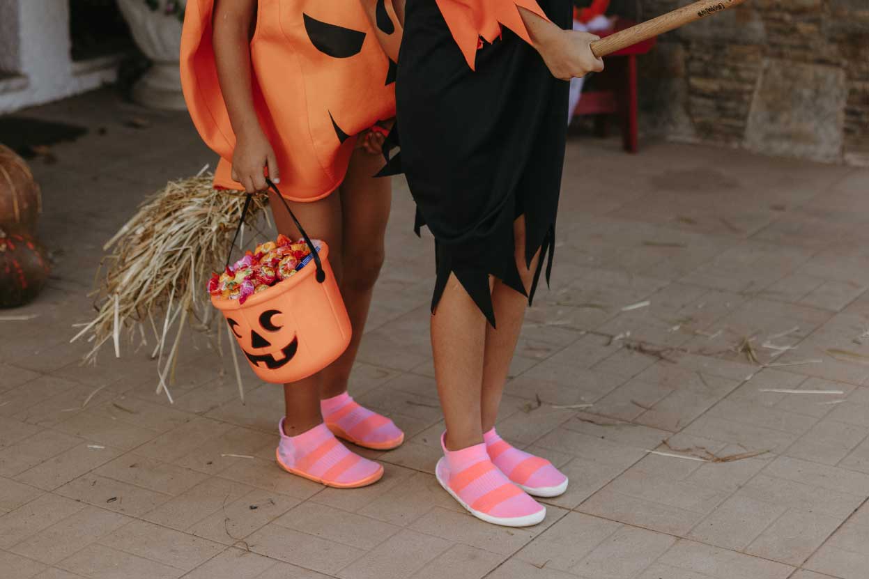 Activities for Halloween at home – Snuggies